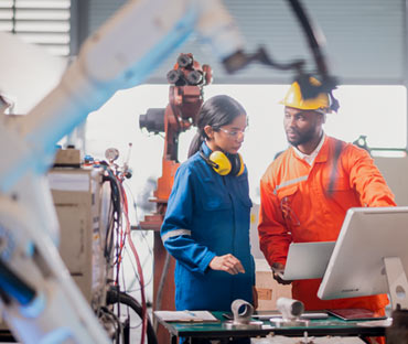 Manufacturers adapt for evolving tech and talent | Grant Thornton